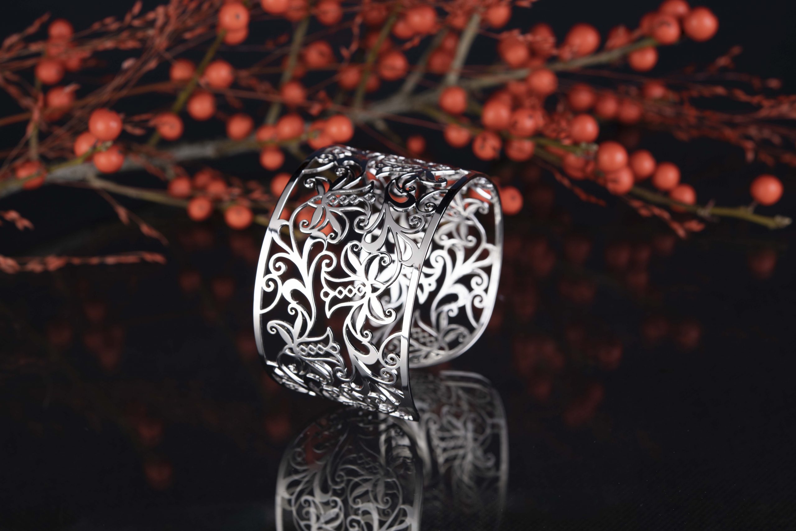 LILIES Bracelet – Large Band | KatarínaŽiak